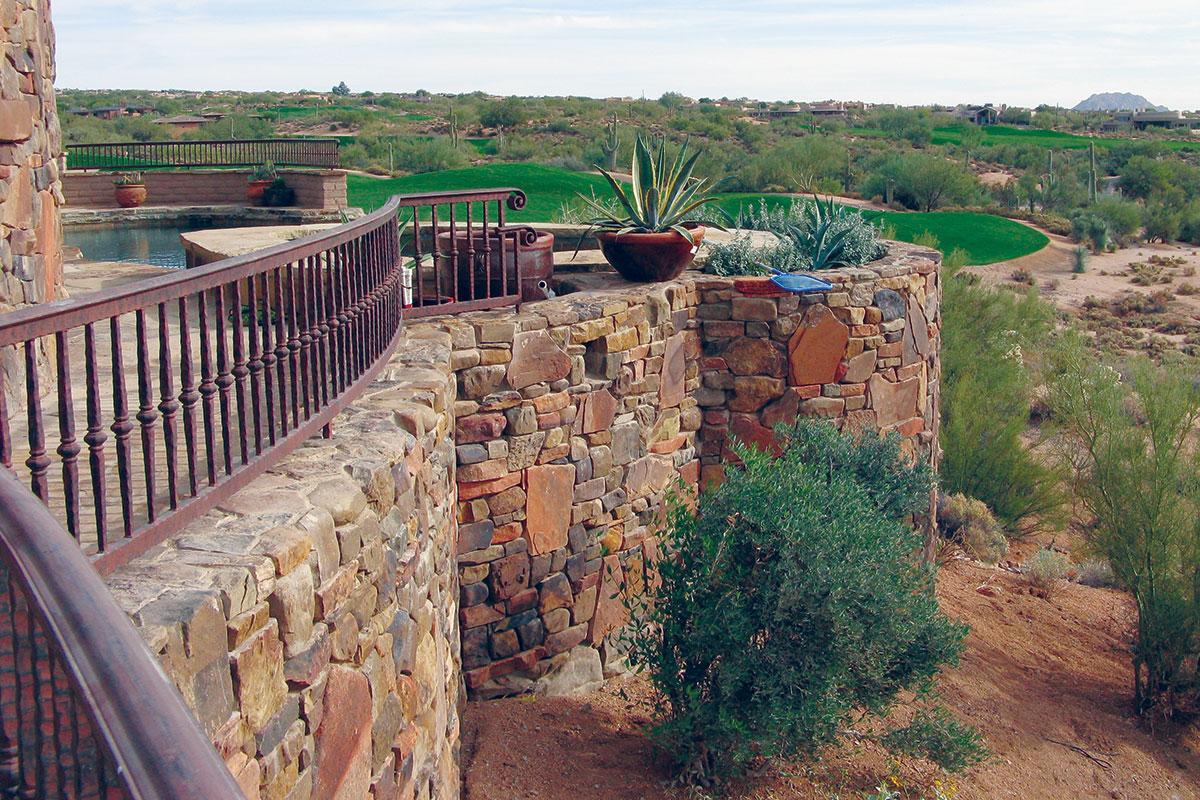 The Blend Collection | Natural Stone Veneer | Apache Stone