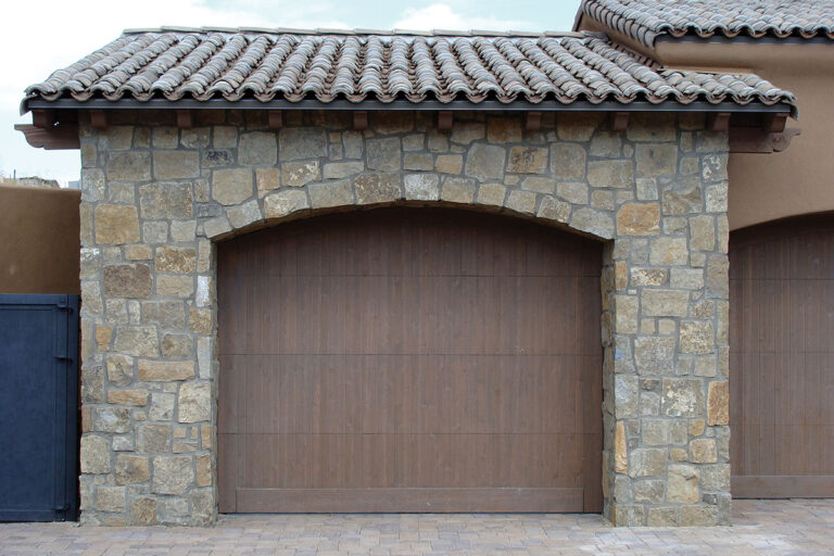 The Castlerock Collection | Stone Veneer | Apache Stone