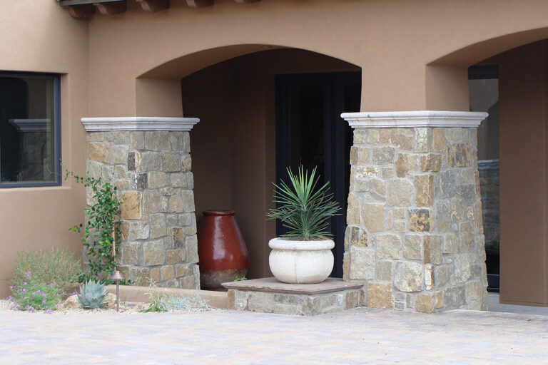 The Castlerock Collection | Stone Veneer | Apache Stone