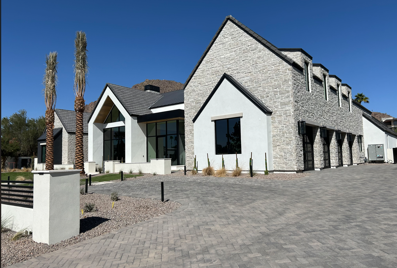 The Castlerock Collection | Stone Veneer | Apache Stone