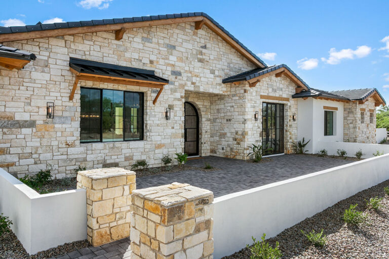 The Castlerock Collection | Stone Veneer | Apache Stone